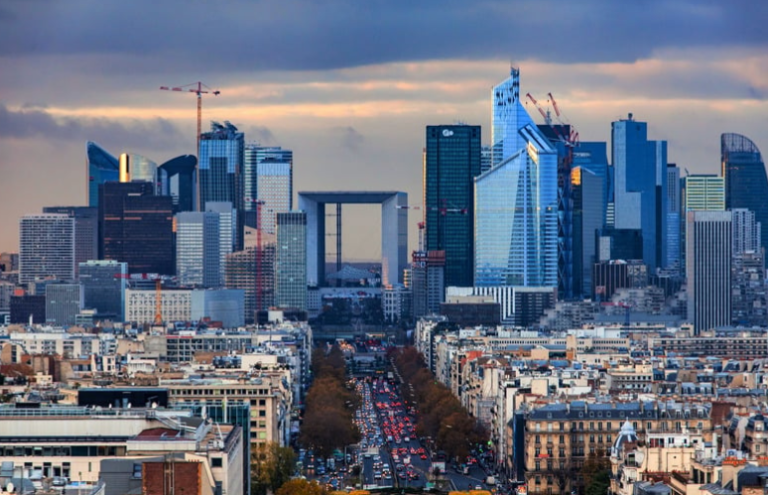 Tour Sequana : L’icône architecturale de La Défense